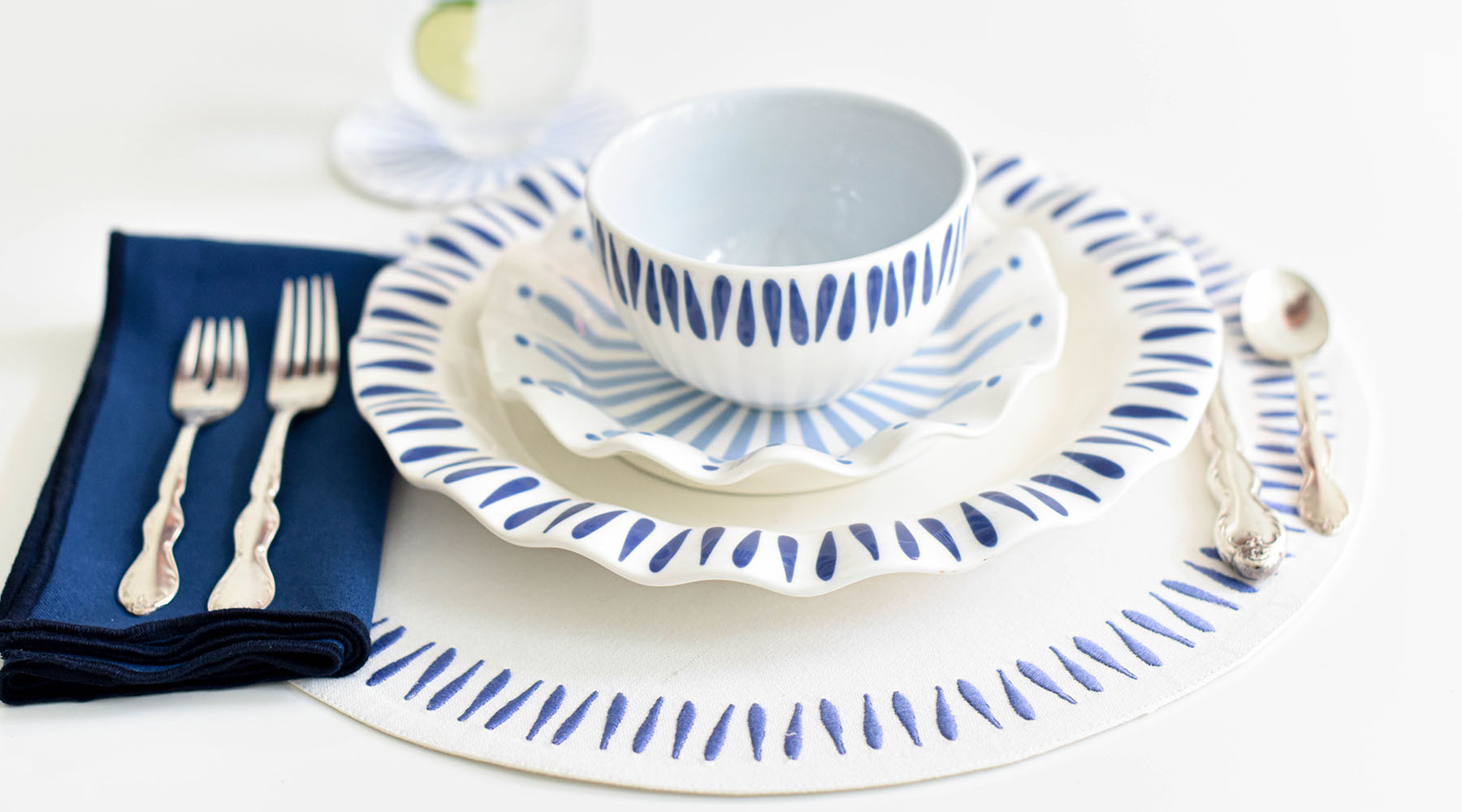 How to Style Blue and White Dishes | Coton Colors