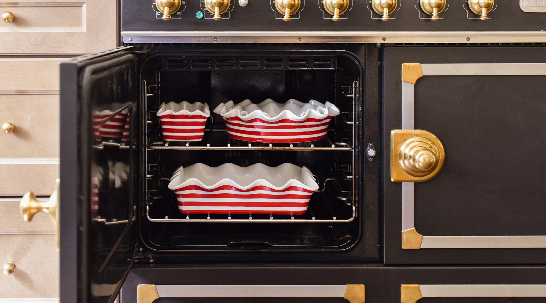 Red Stripe: Your New Favorite Christmas Bakeware